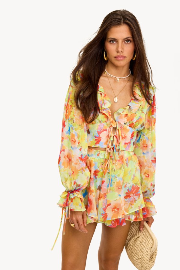 Yellow blouse with graphic print | Loavies