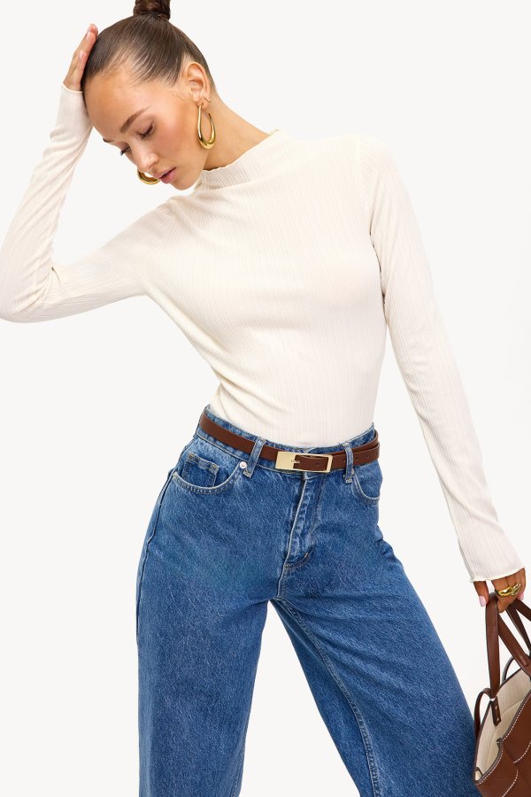 Off-white top | Loavies