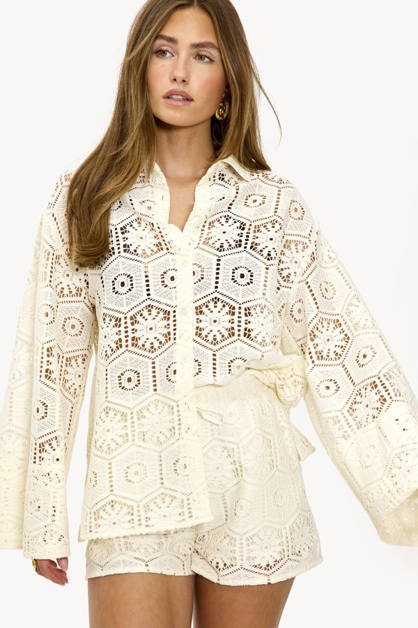 Offwhite blouse | Loavies